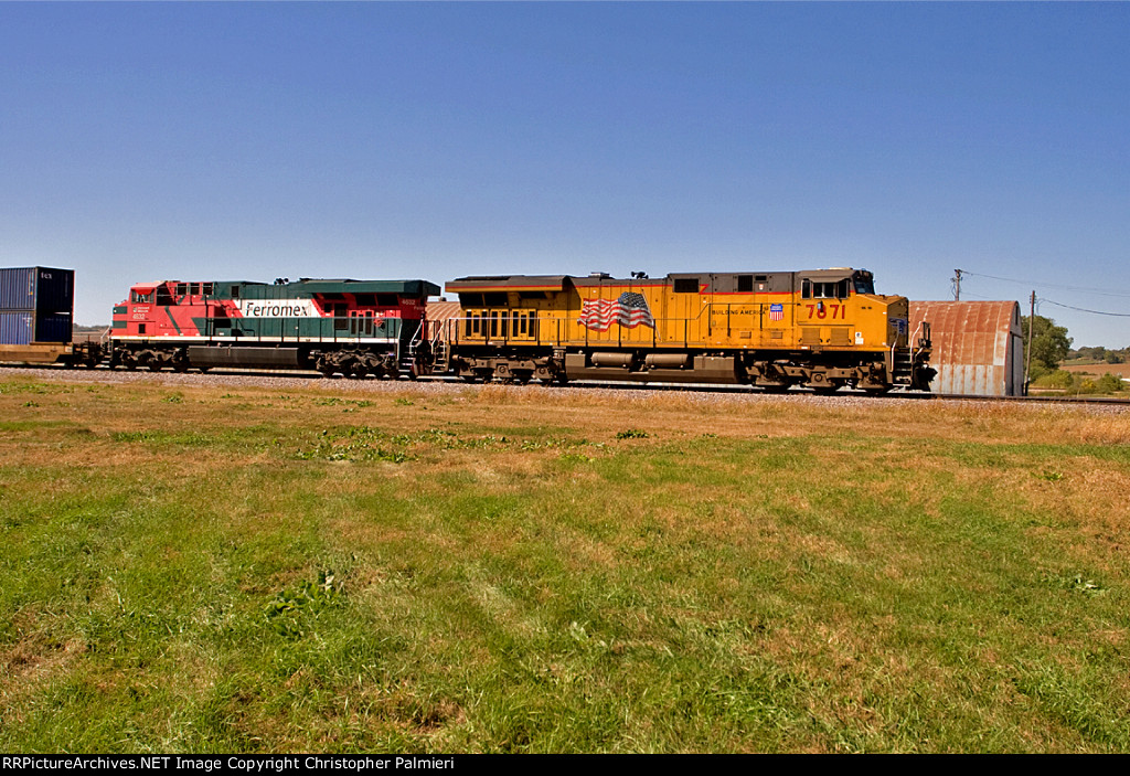 UP 7871 and FXE 4632